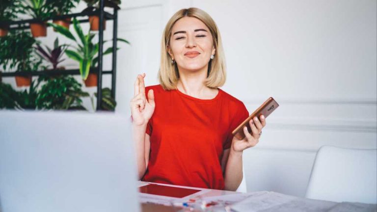 Lucky Person Syndrome: The Power of Positive Thinking - True Strange